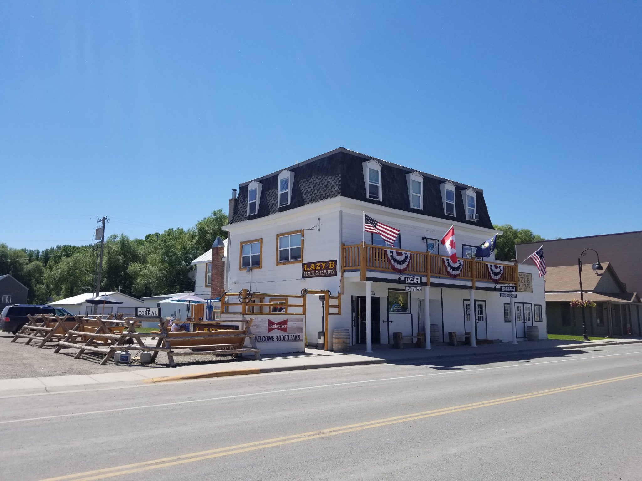 The Lazy B Bar and Café – The Augusta Breeze